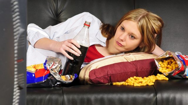 8 Reasons Why Binge-Watching Isn't As Fun As It Seems 8 Reasons Why Binge-Watching Isn't As Fun As It Seems